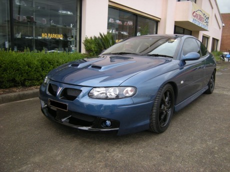 CARMATE Holden Monaro 2001-2005 "GTO-PONTIAC Style" Front Bar ...